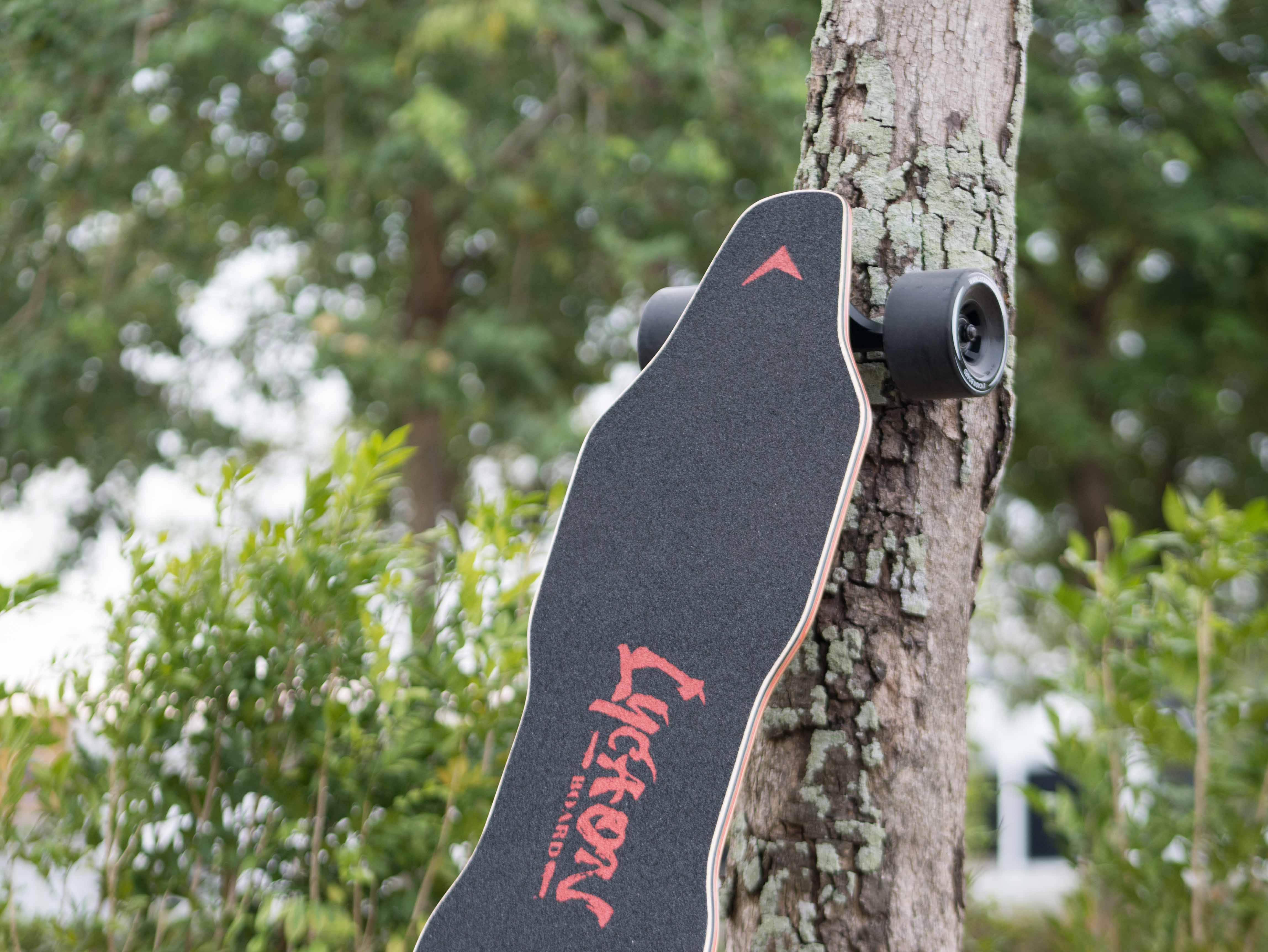 Lycaon GR - Incredible range. and...? - Electric Skateboard HQ