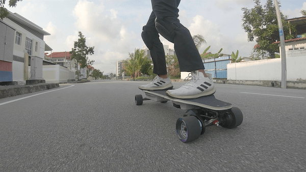 Backfire Zealot X Review: A Premium Electric Skateboard - Electric ...